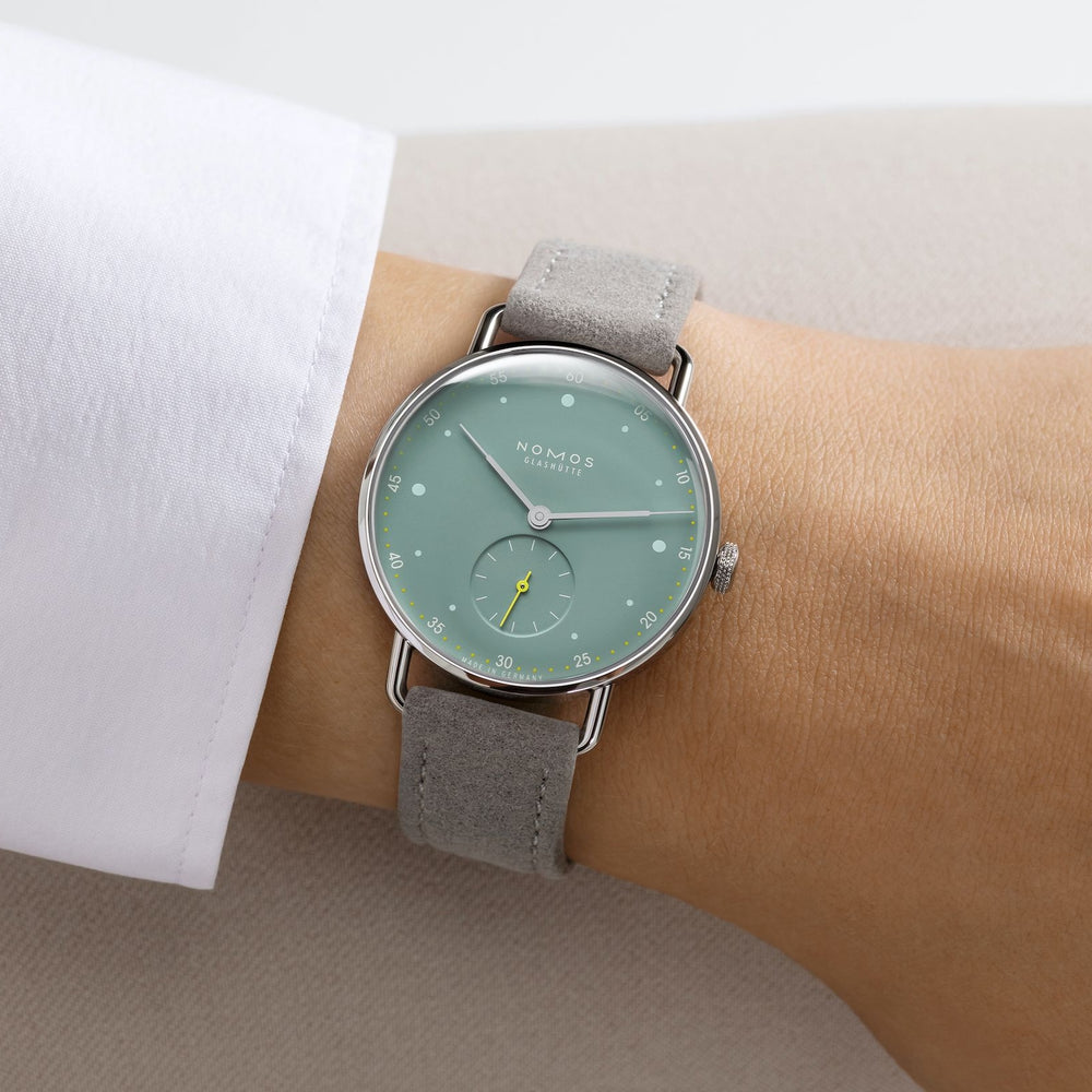 Metro Sapphire Back 33m - Sage on Strap | Teddy Baldassarre